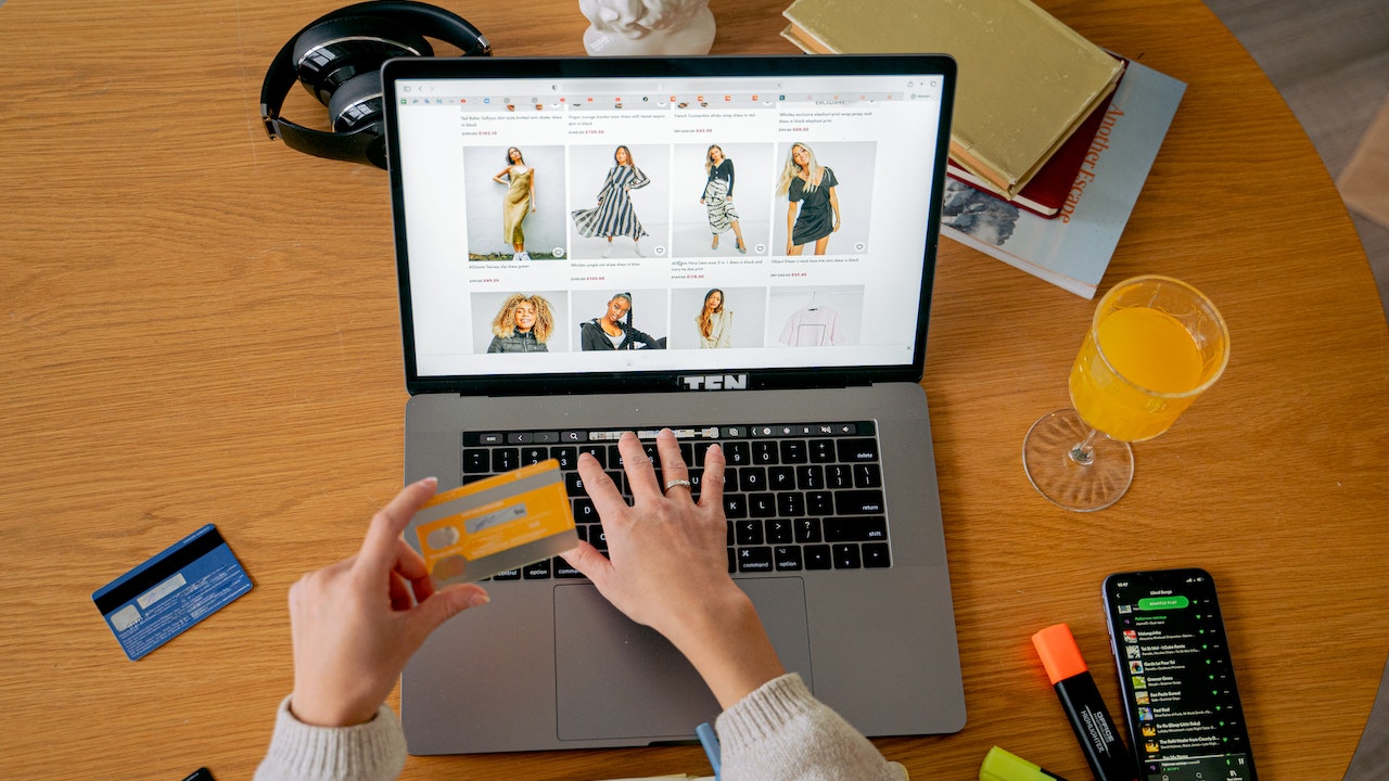 How To Build An E-Commerce Website - Viral Kaboom