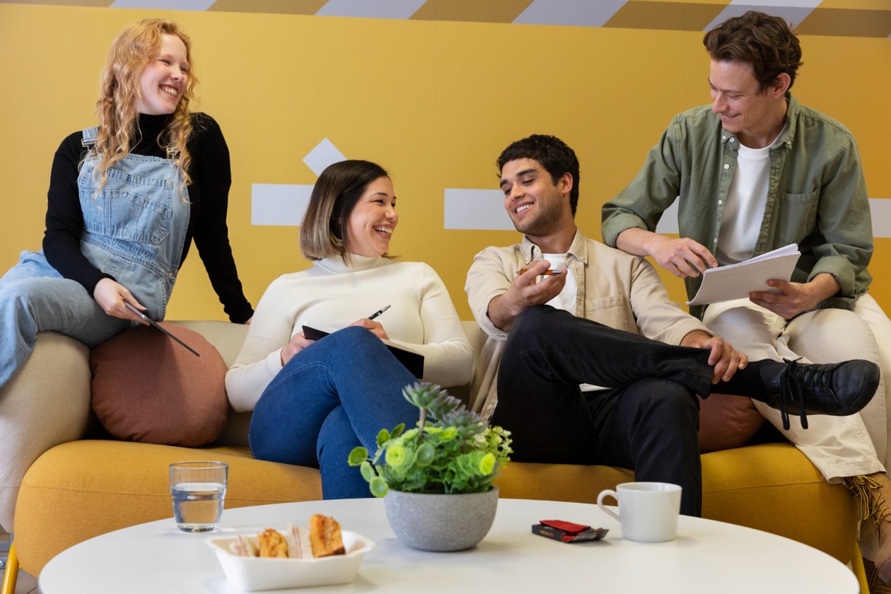 How to Improve Your Relationships and Social Life - Viral Kaboom