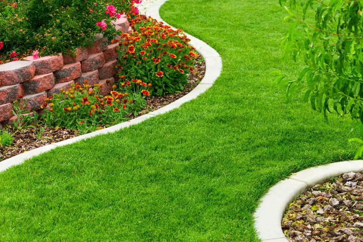 How Custom Landscape Curbing Can Increase the Value of Your Property ...
