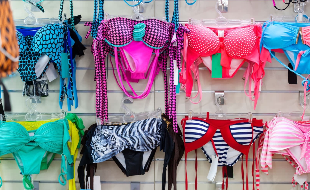 How to Choose the Perfect Beachwear for Comfort and Style - Viral Kaboom